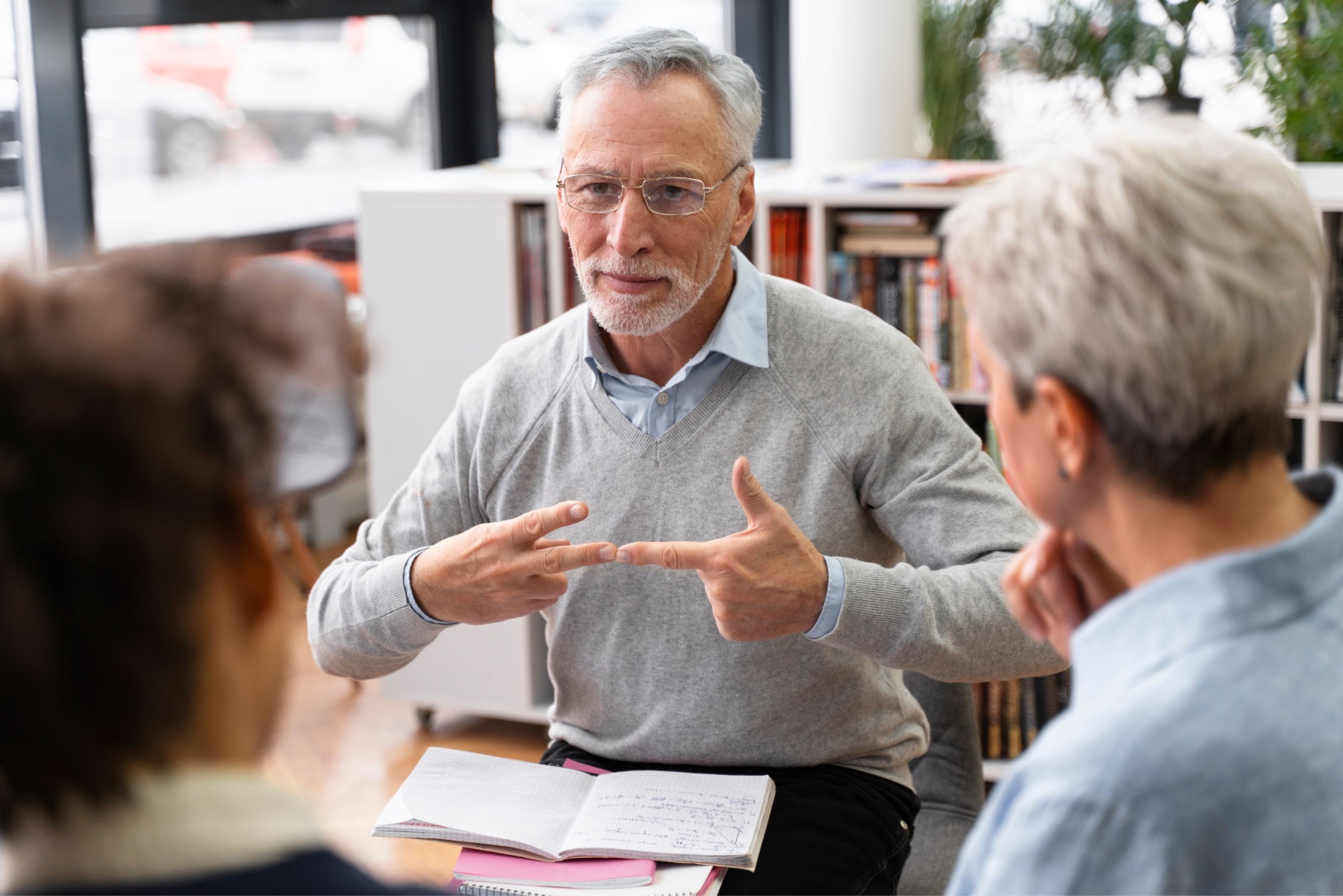 Curso de Libras: o que é, duração, valores e como escolher o seu
